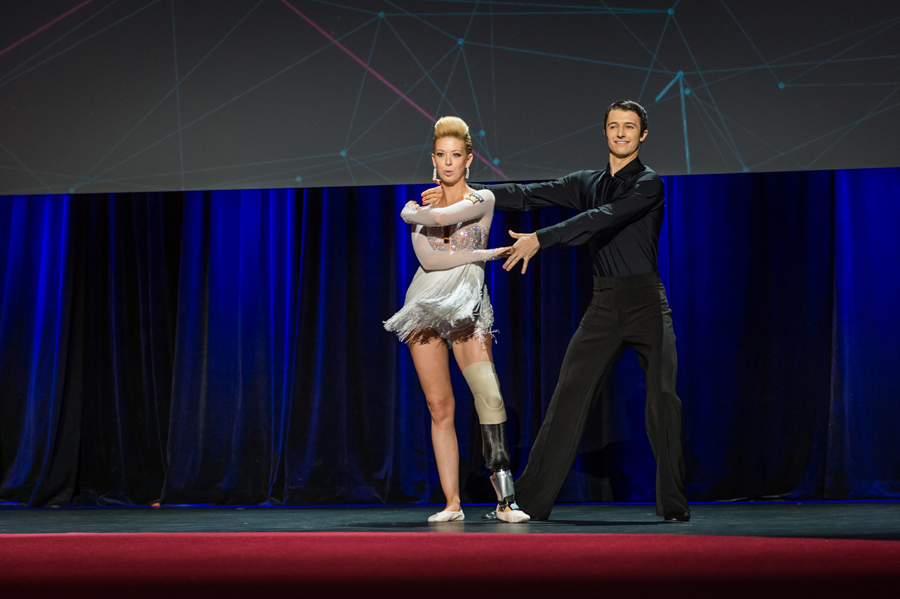 A first dance, on a next-generation bionic leg: Hugh Herr at TED2014 ...