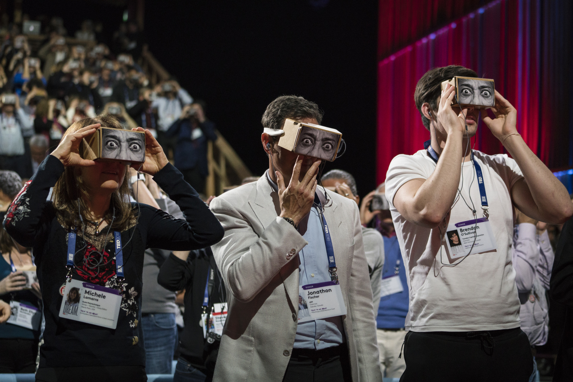 Chris Milk hosts the largest collective virtual reality viewing at ...